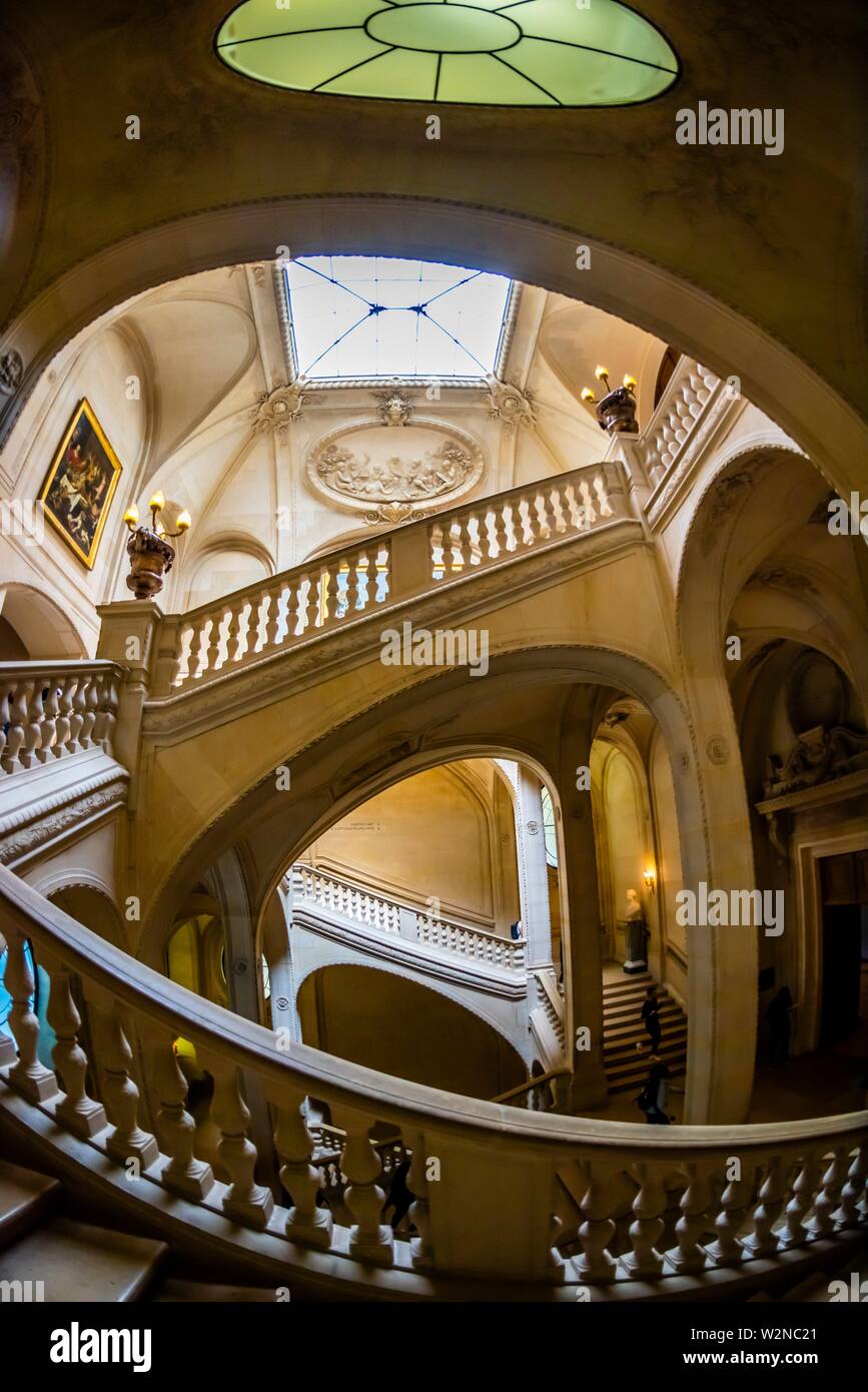 Louvre Museum Staircase High Resolution Stock Photography and Images ...