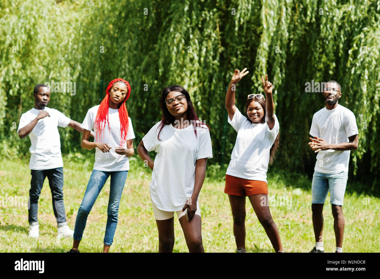Group of women in white t shirts hi-res stock photography and images - Alamy