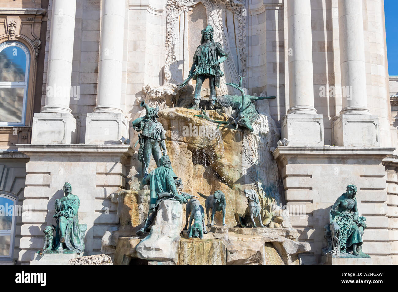 Buda castle district statue hi-res stock photography and images - Alamy