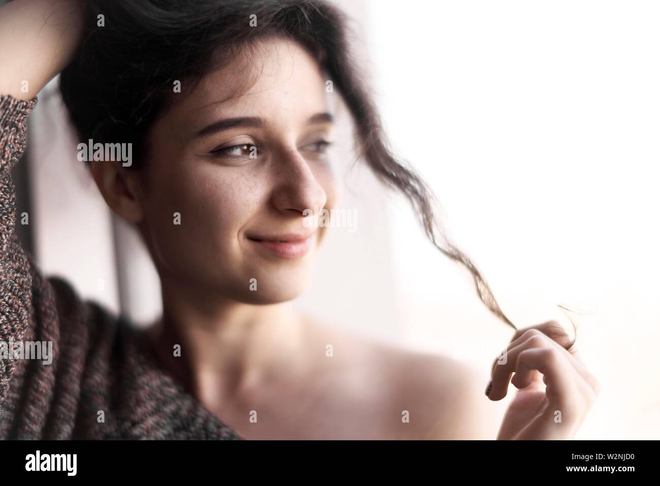 Single hair strand hi-res stock photography and images - Alamy