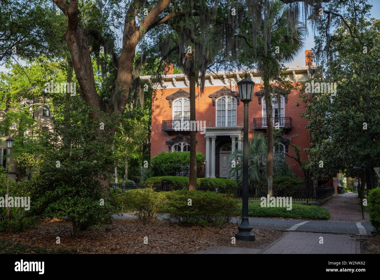 Savannah jim williams monterey square hi-res stock photography and ...