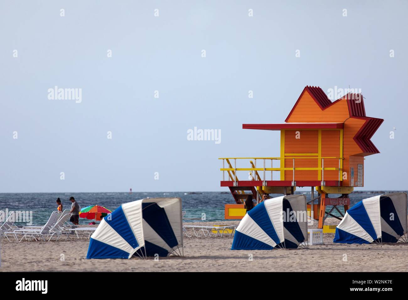 South beach lifeguard cabin hi-res stock photography and images - Alamy