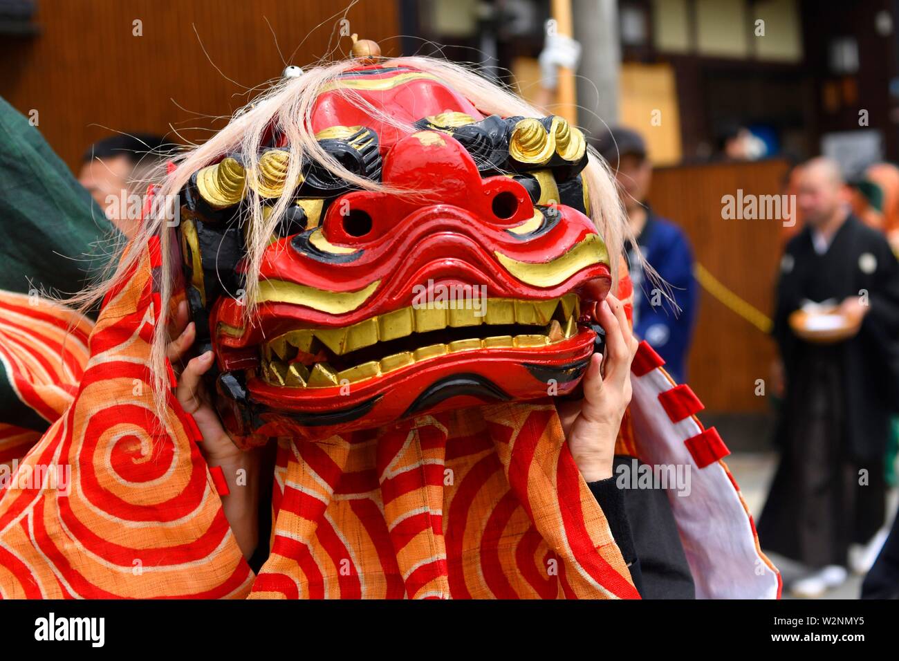 Dancing lion dance hi-res stock photography and images - Alamy
