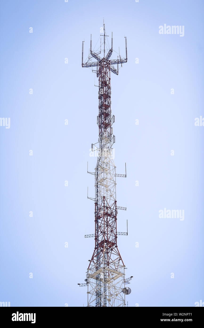 5g antenna hi-res stock photography and images - Alamy