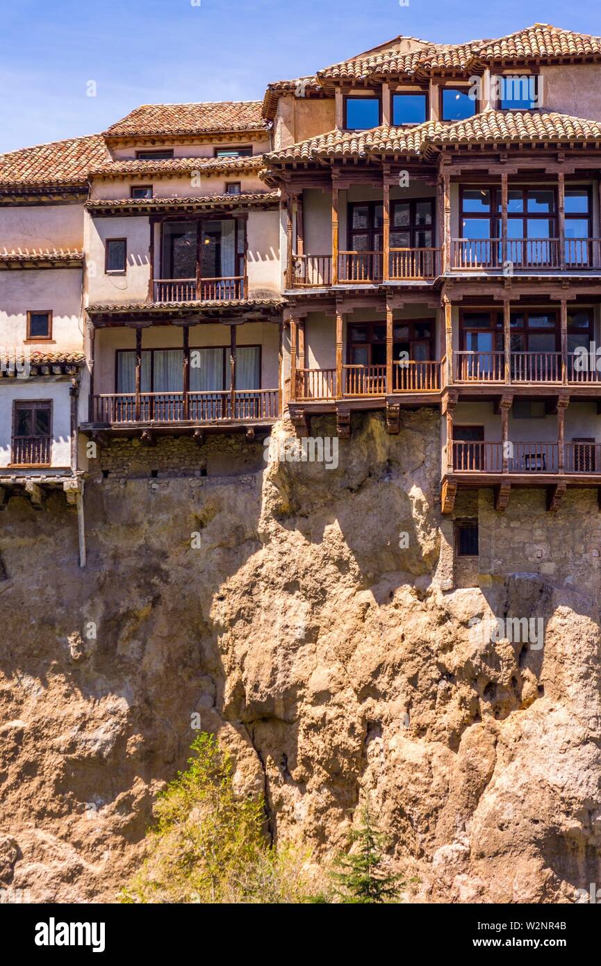 Casas colgadas hi-res stock photography and images - Alamy