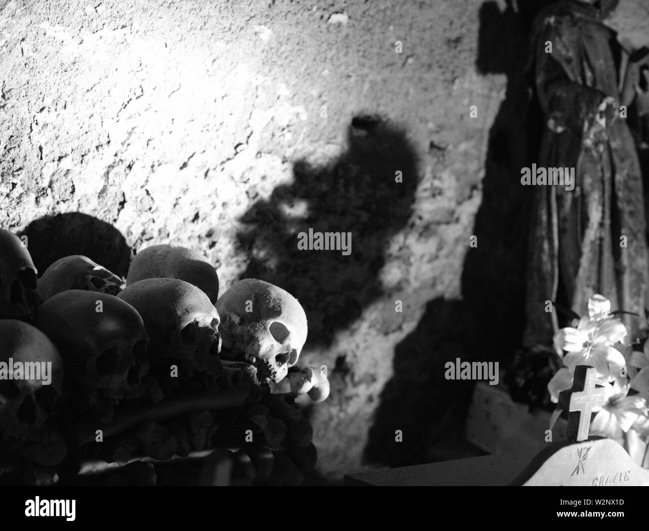 Catholic church naples Black and White Stock Photos & Images - Alamy