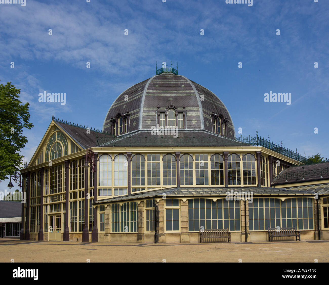 The octagon conservatory in Buxton's pavilion gardens, Derbyshire Peak ...