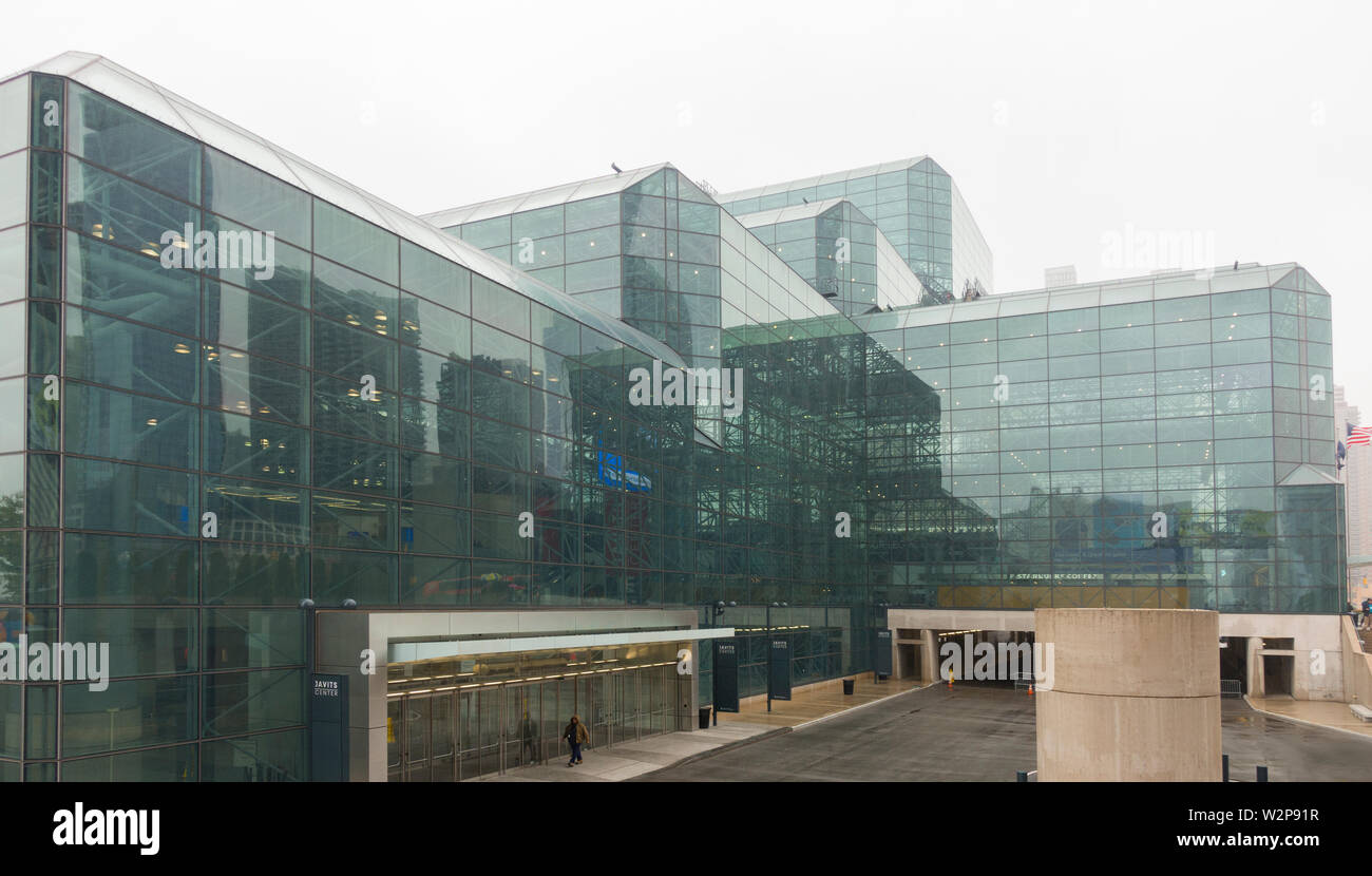 Jacob Javits convention center Manhattan NYC Stock Photo - Alamy