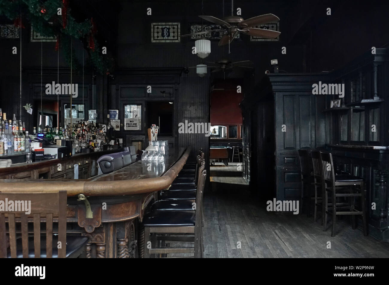 Brooklyn inn bar hi-res stock photography and images - Alamy