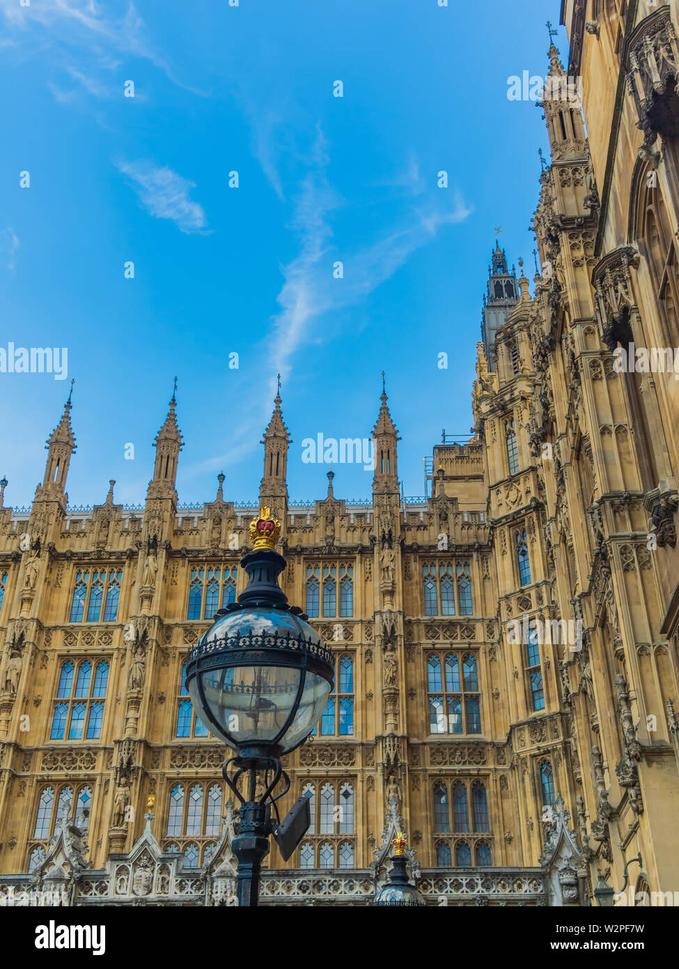 View of the Westminster Palace and the Houses of Parliament building ...