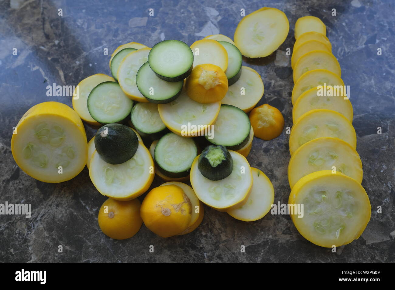 Fruit and vegetables isolated circle hi-res stock photography and ...