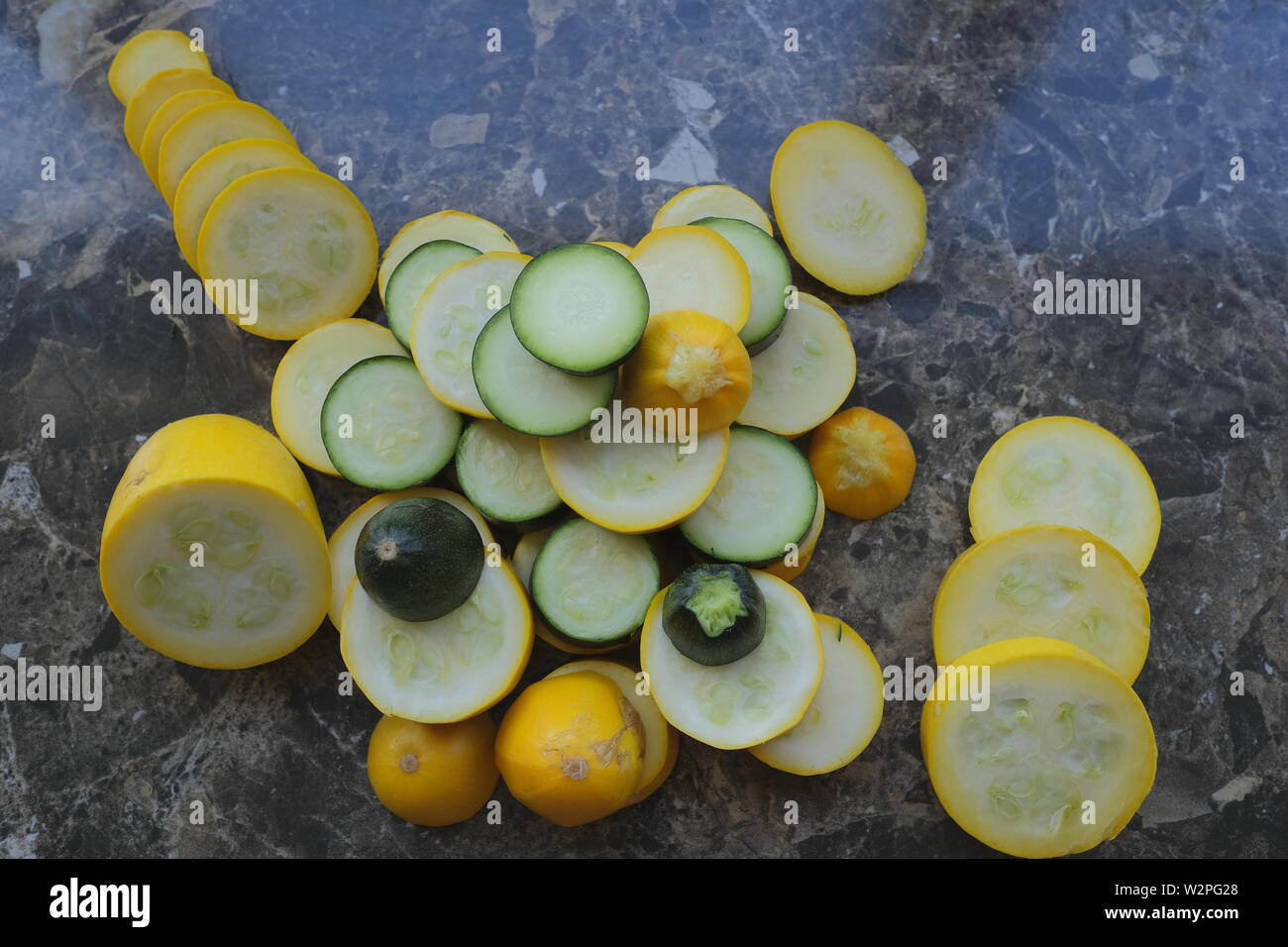 Yellow round zucchini hi-res stock photography and images - Alamy
