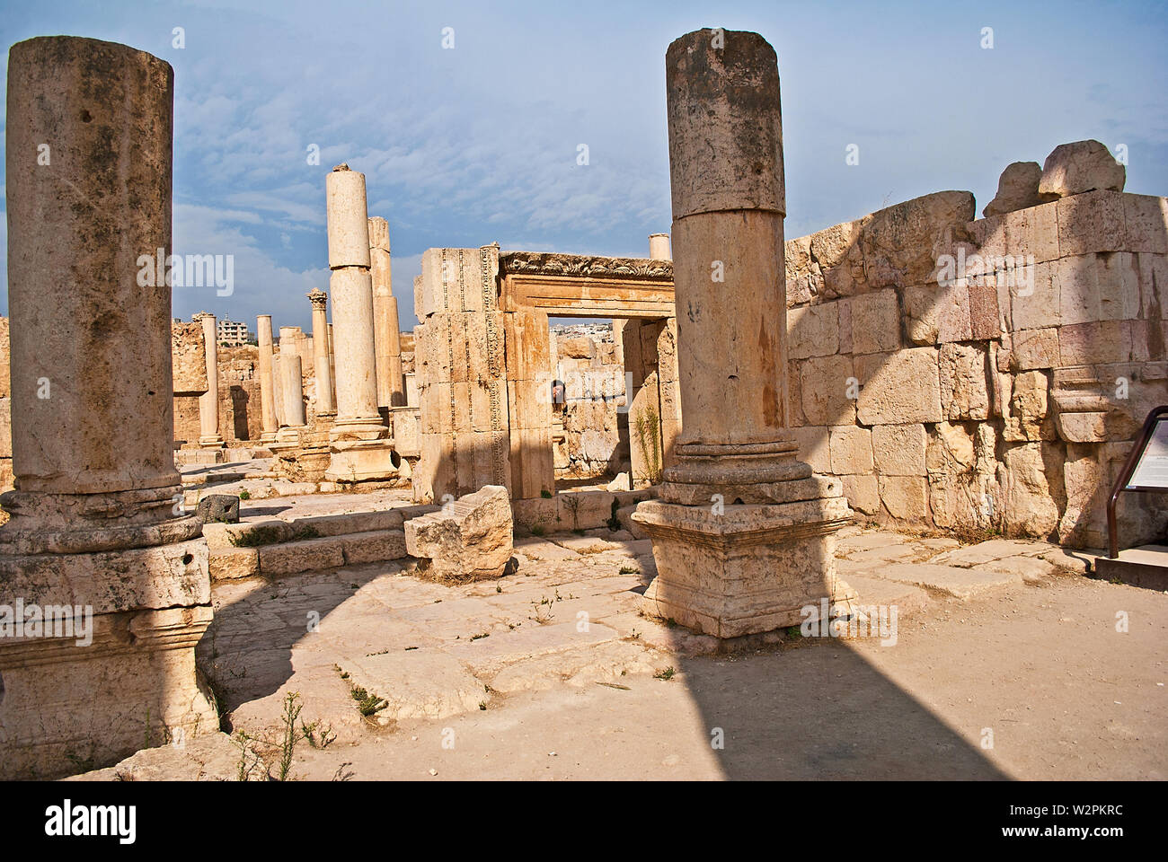 Roman civilization architecture hi-res stock photography and images - Alamy