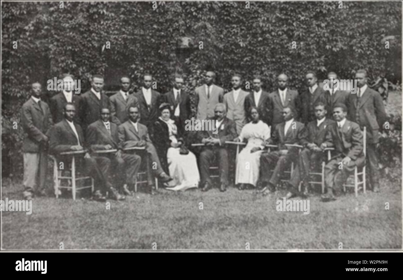 Alumni reunion hi-res stock photography and images - Alamy