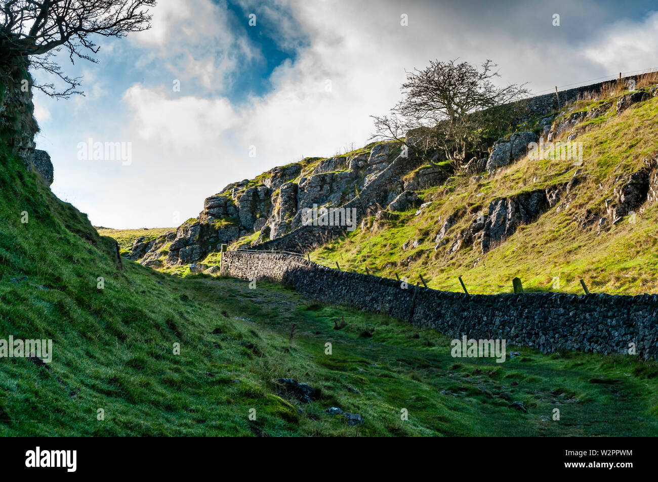 The top of Cave Dale, a dry limestone valley near Castleton in the Peak ...