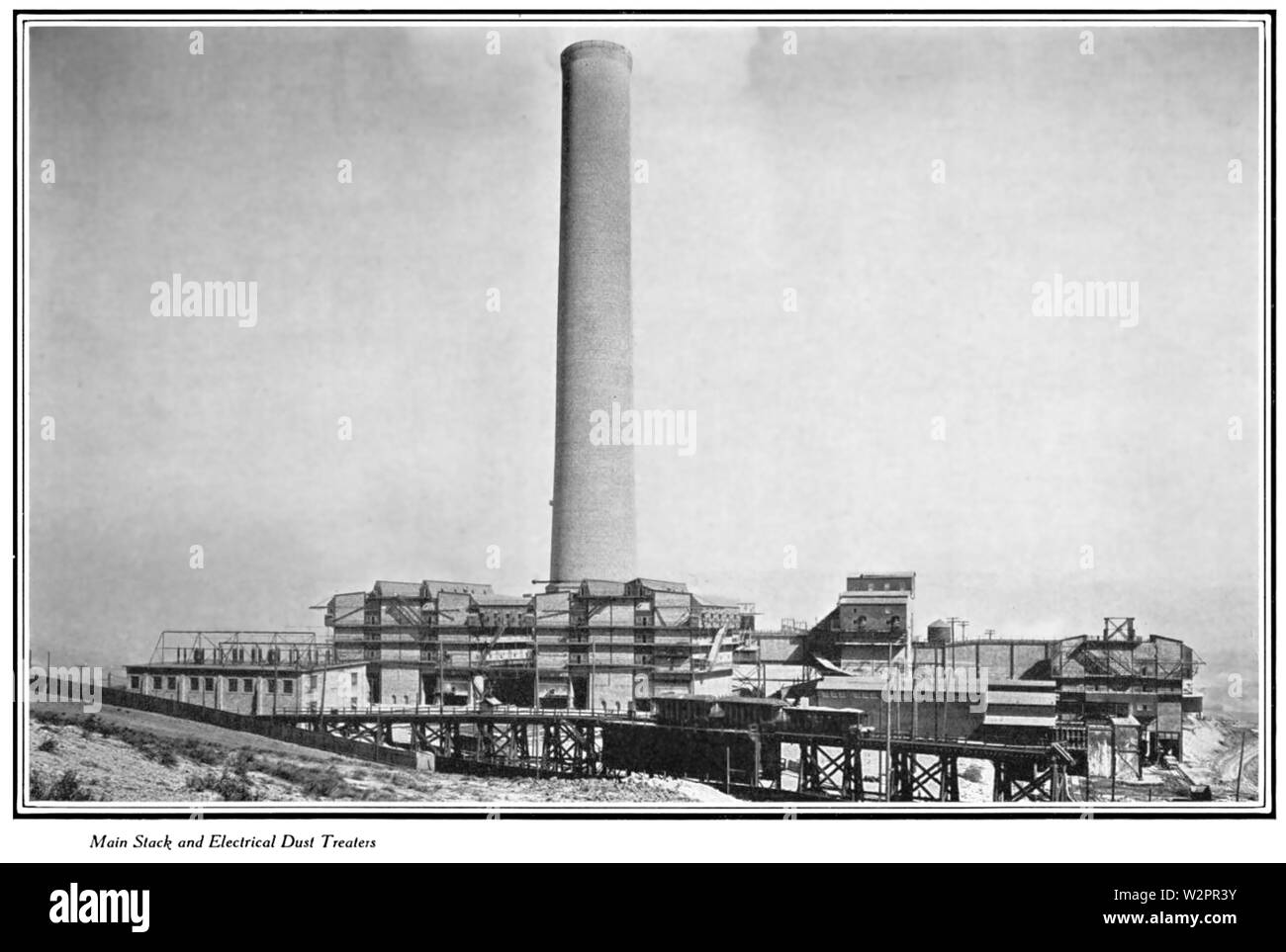 Smoke stack smoke Cut Out Stock Images & Pictures - Alamy