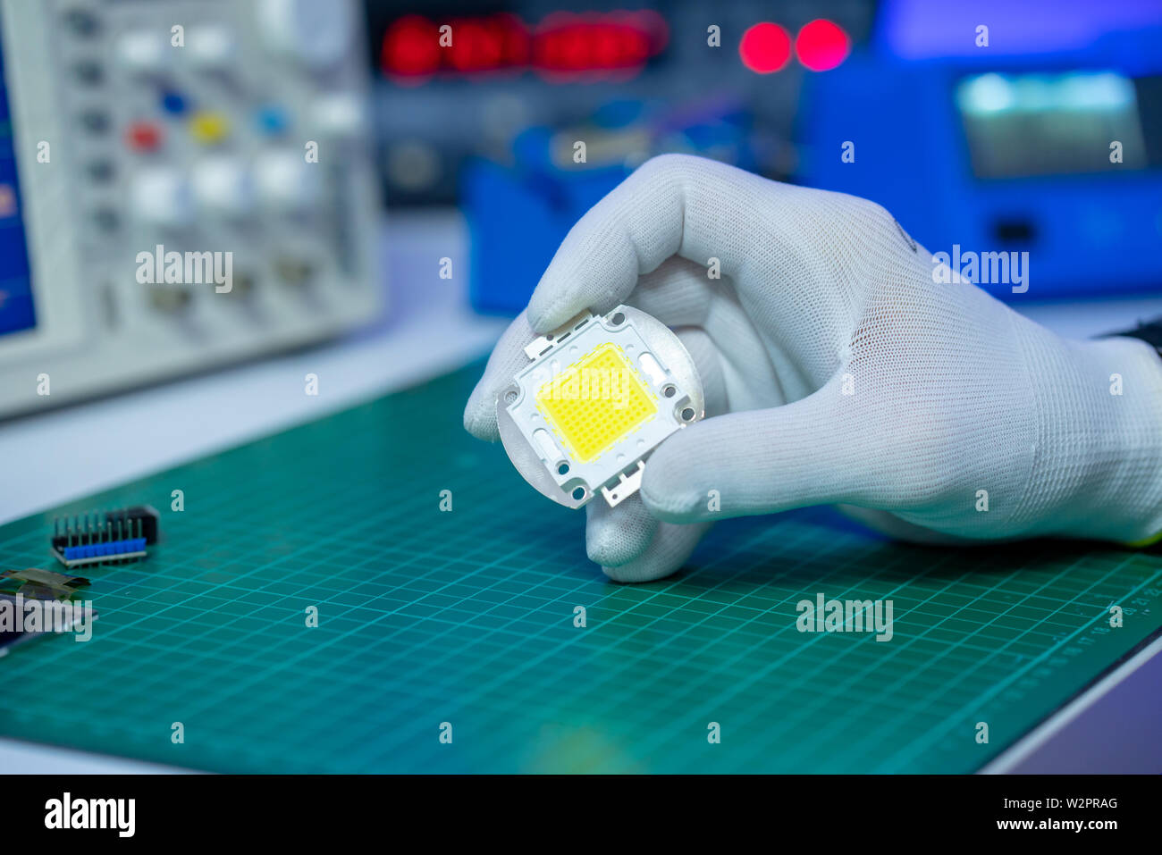 Lamp electron beam hi-res stock photography and images - Alamy