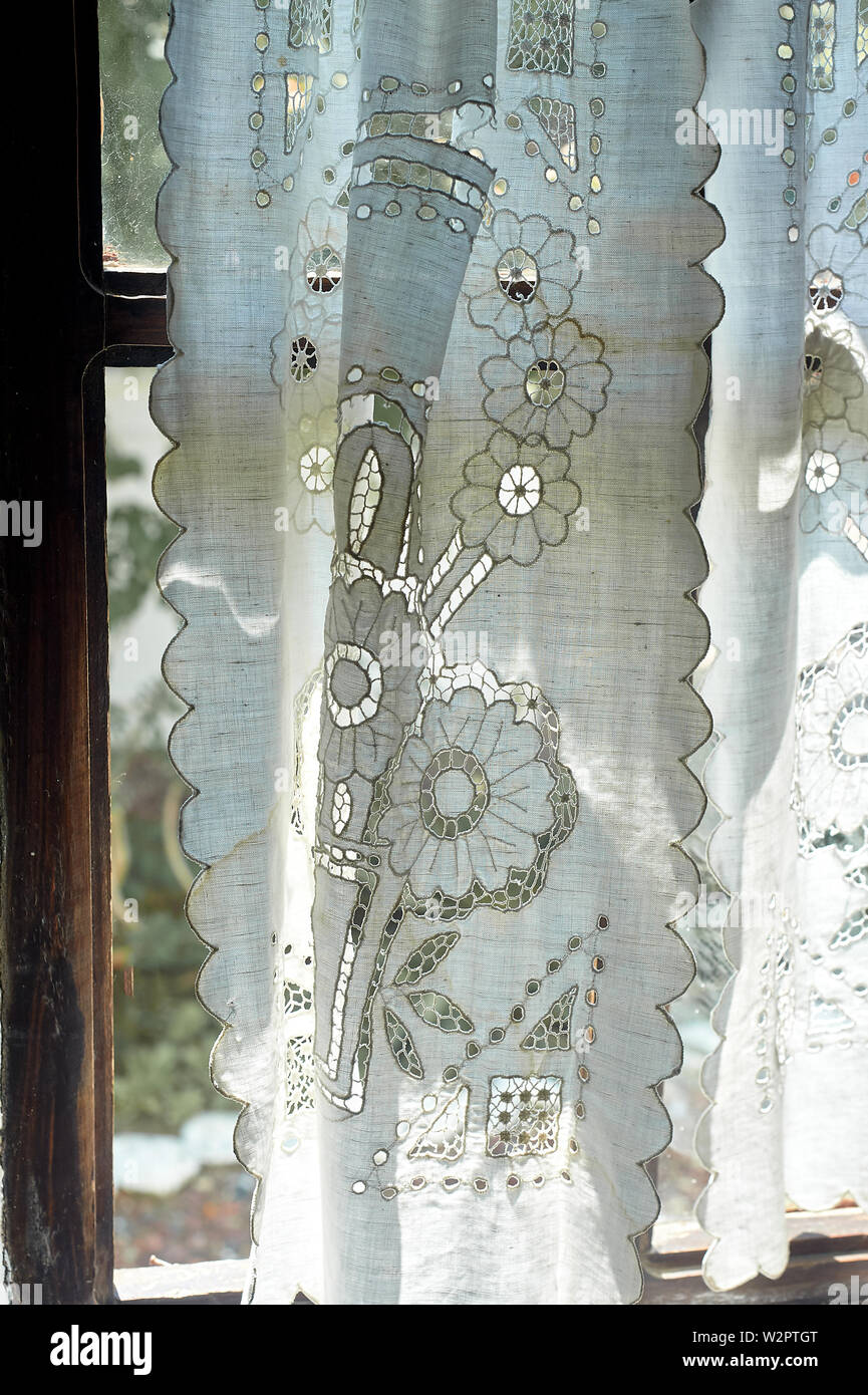 White starched linen hi-res stock photography and images - Alamy