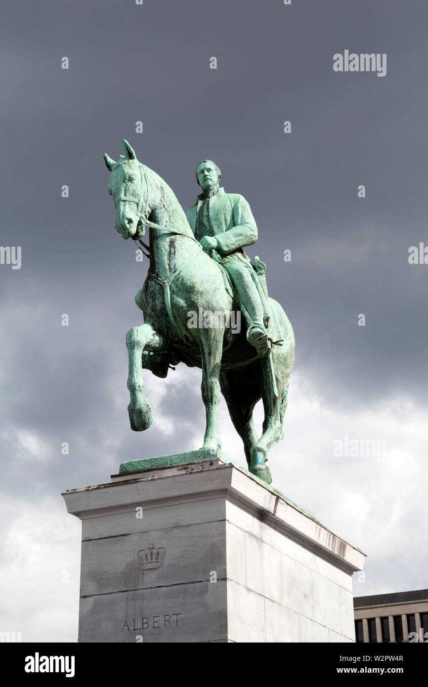 Statue Of King Albert I Of Belgium High Resolution Stock Photography ...