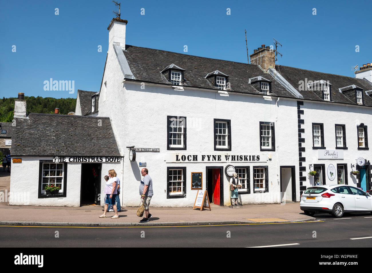 Main street in inveraray hi-res stock photography and images - Alamy