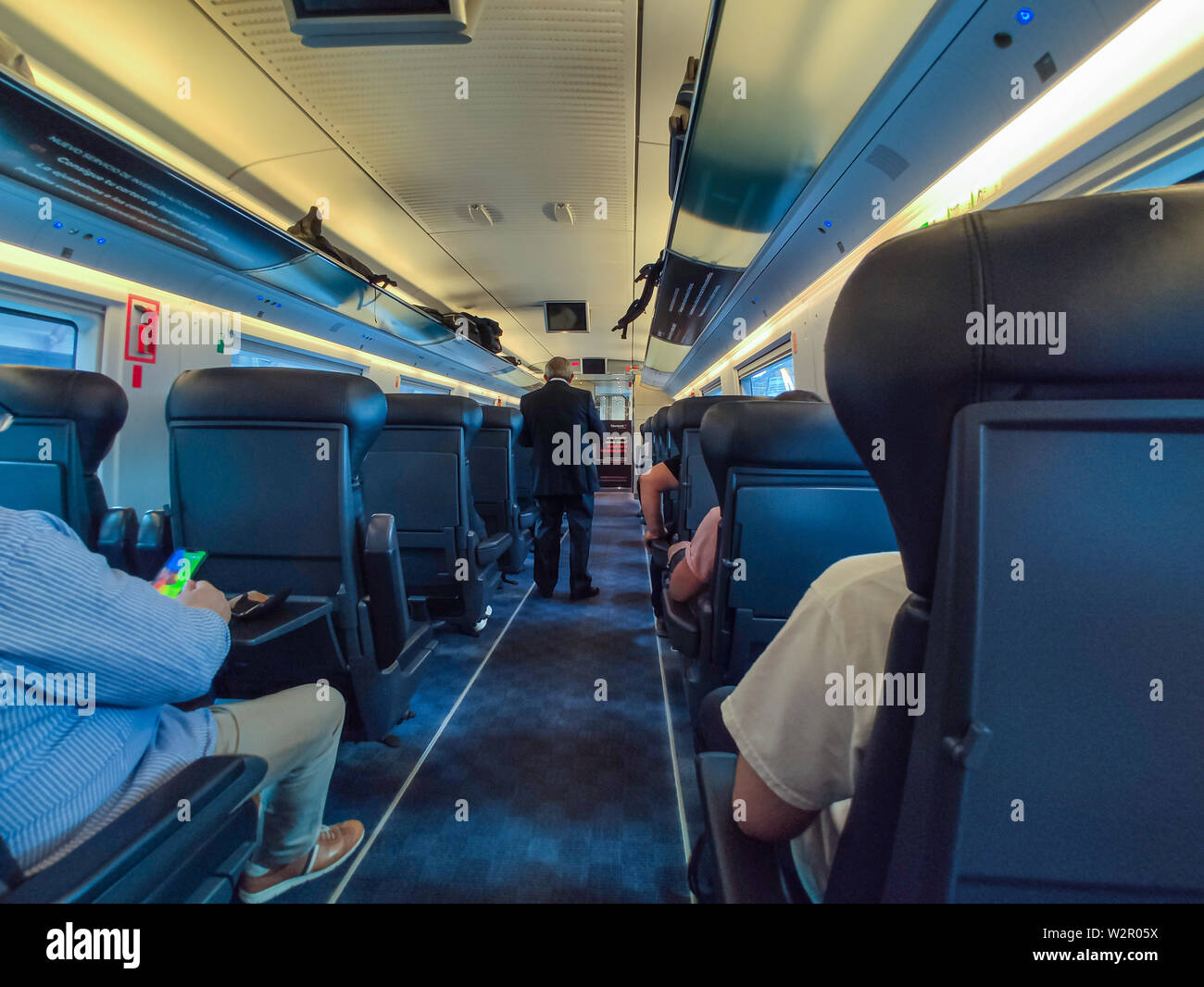 Velocidad terminal hi-res stock photography and images - Alamy