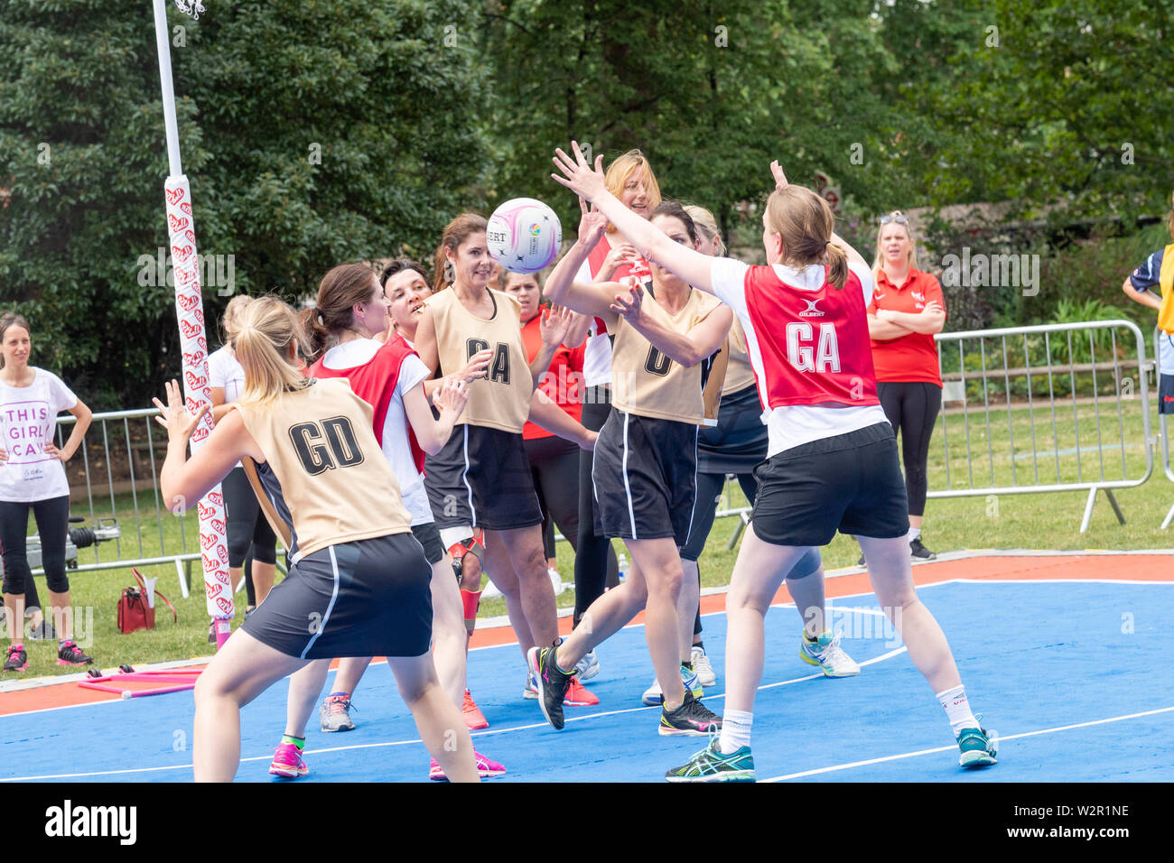 Netball england team hi-res stock photography and images - Alamy