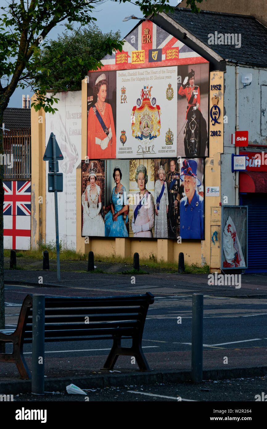 Shankill Road, Belfast, Northern Ireland.Murals on the Shankill Road ...