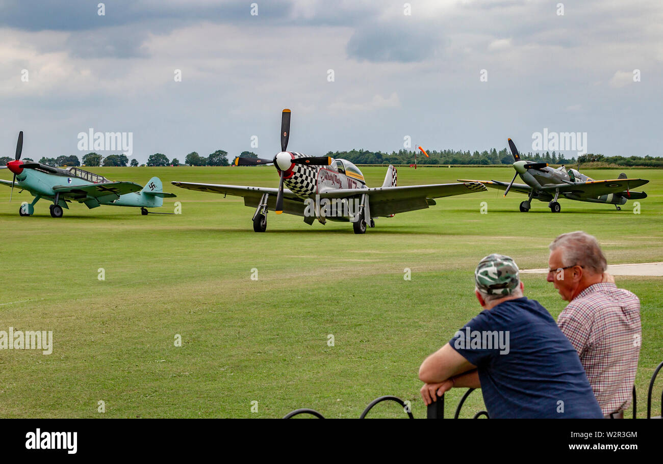 Messerschmitt spitfire hi-res stock photography and images - Alamy