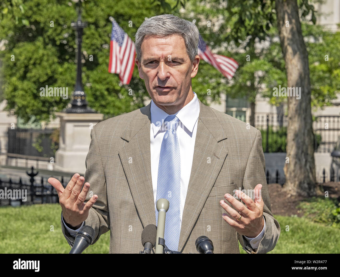 Kenneth thomas cuccinelli ii hi-res stock photography and images - Alamy