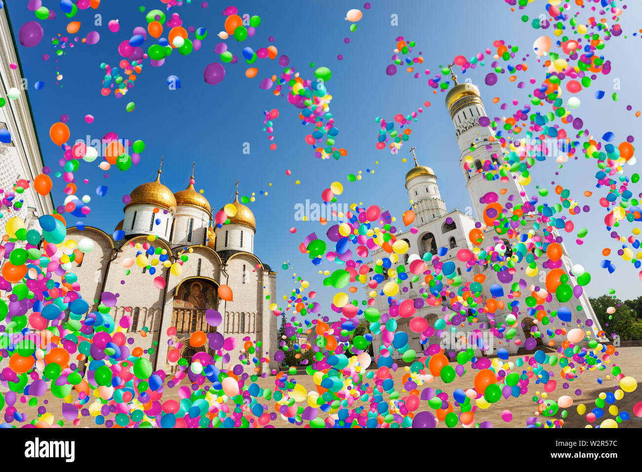 Annunciation Cathedral Moscow Kremlin air balloons fly Stock Photo - Alamy