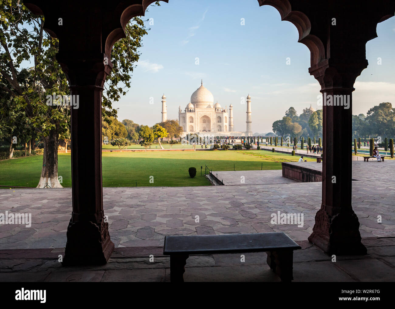 Taj mahal at an angle hi-res stock photography and images - Alamy