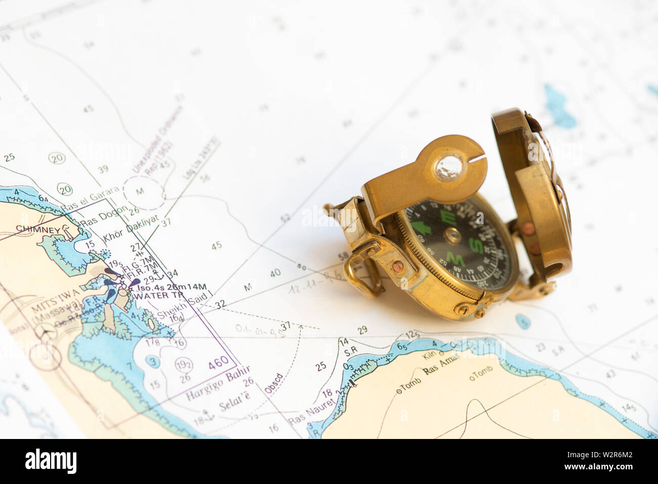 Compass gauge hi-res stock photography and images - Alamy