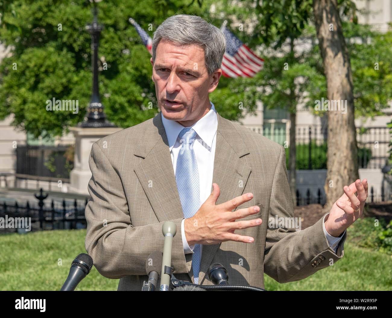 Kenneth thomas cuccinelli ii hi-res stock photography and images - Alamy