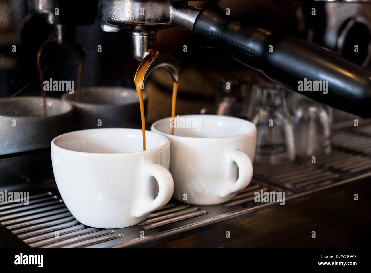 Commercial expresso machine hi-res stock photography and images - Alamy