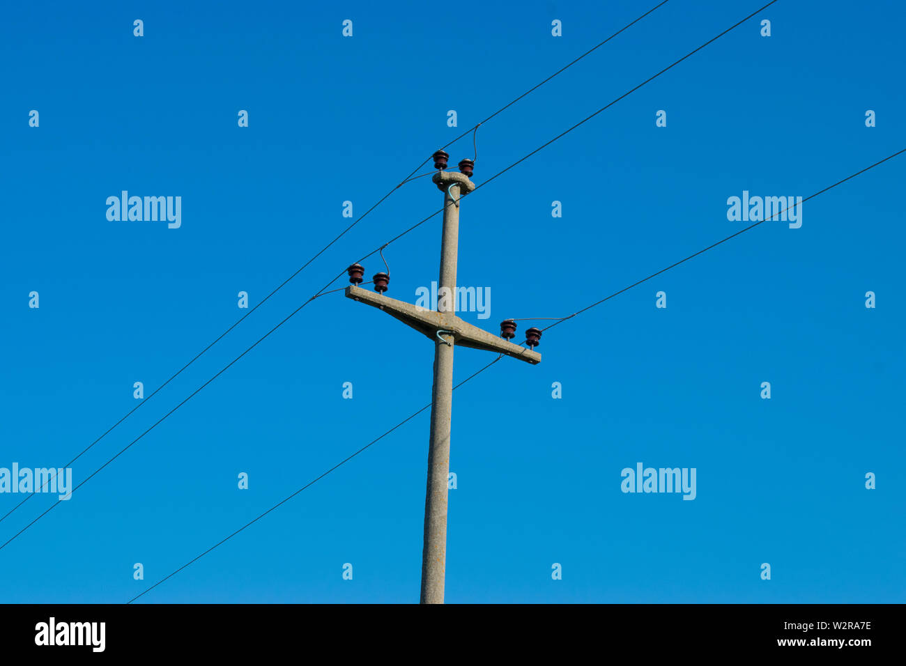 Concrete electric pole hi-res stock photography and images - Alamy