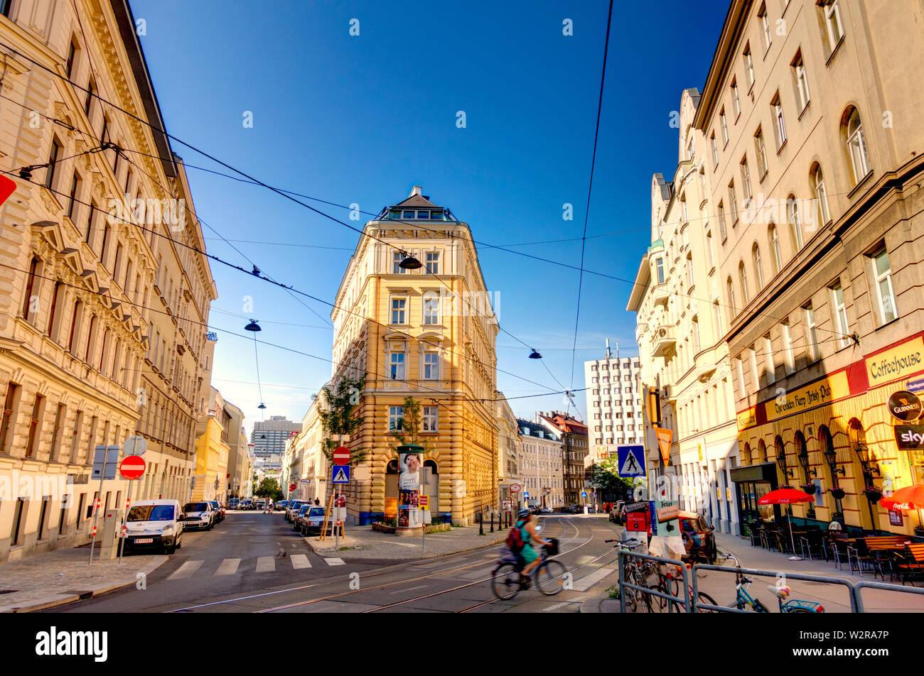 Vienna city center hi-res stock photography and images - Alamy