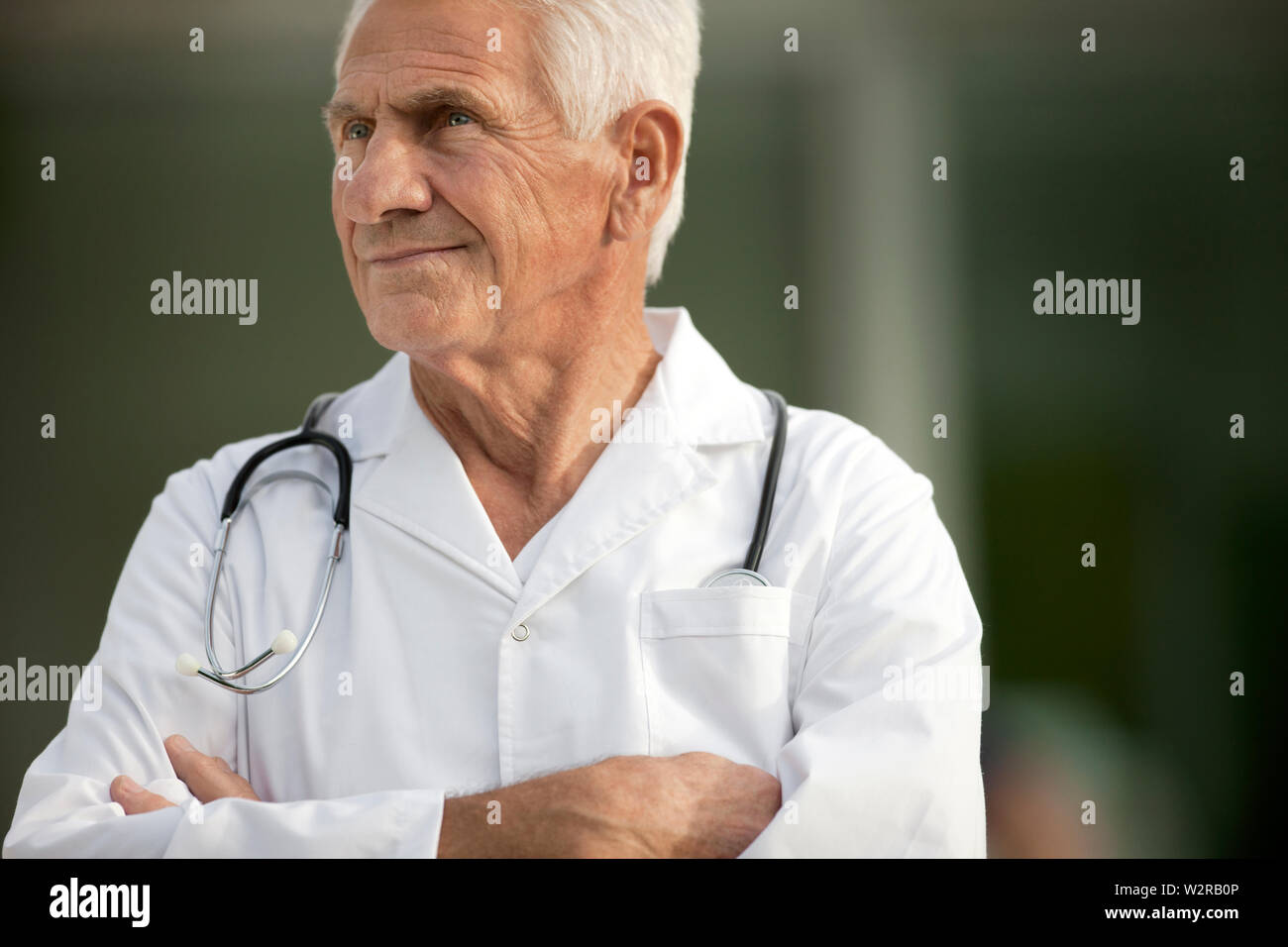 Man at doctors looking worried hi-res stock photography and images - Alamy