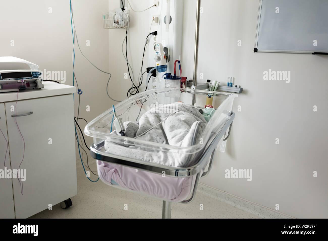 Intensive care unit room and crib for newborn Stock Photo - Alamy