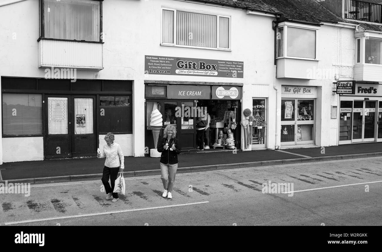 Littlehampton shops Black and White Stock Photos & Images - Alamy