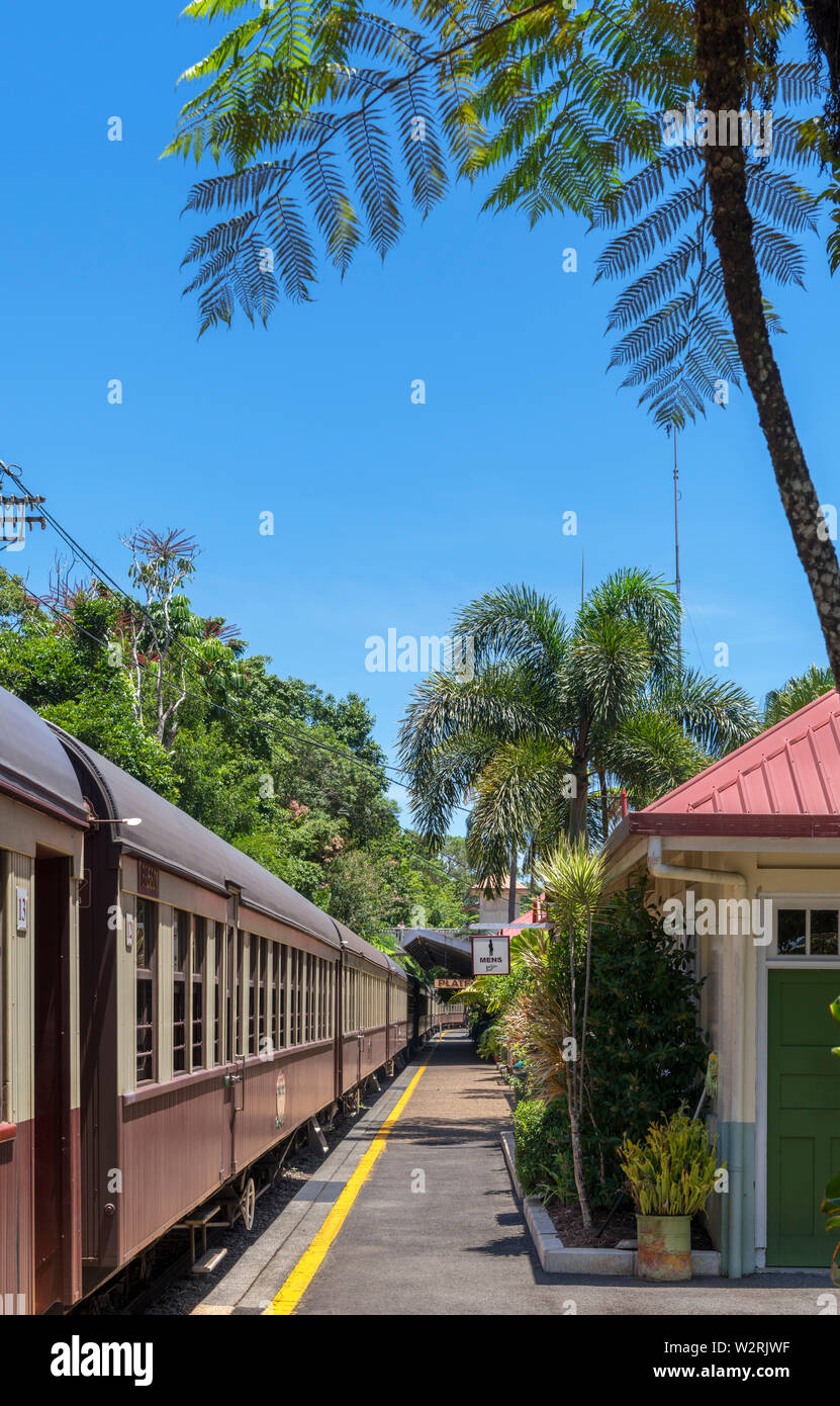 Australian train stations hi-res stock photography and images - Alamy