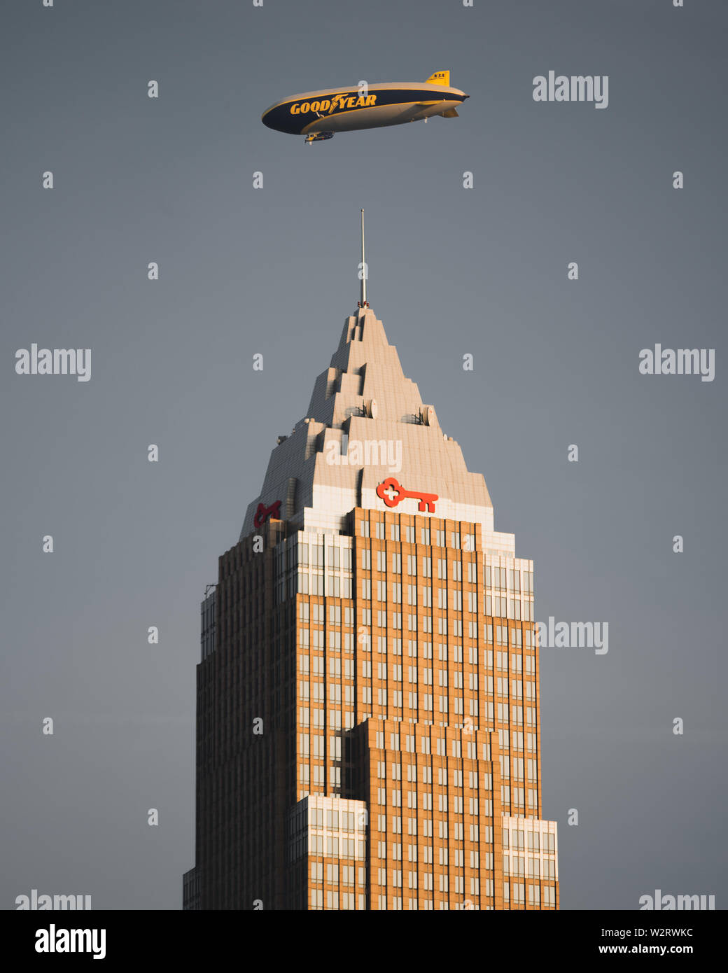 Blimp stadium hi-res stock photography and images - Alamy