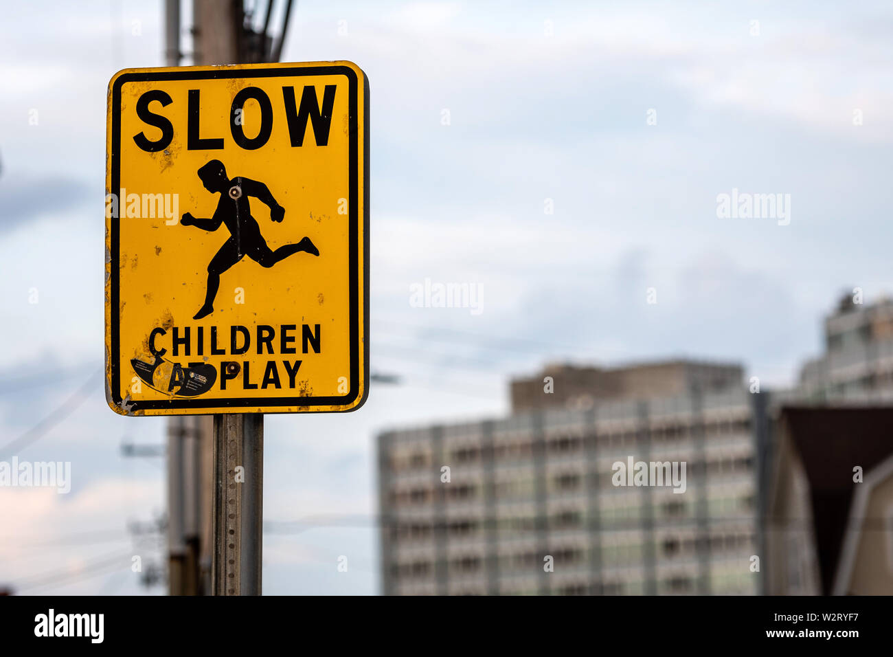 Children playing sign speed limit hi-res stock photography and images ...
