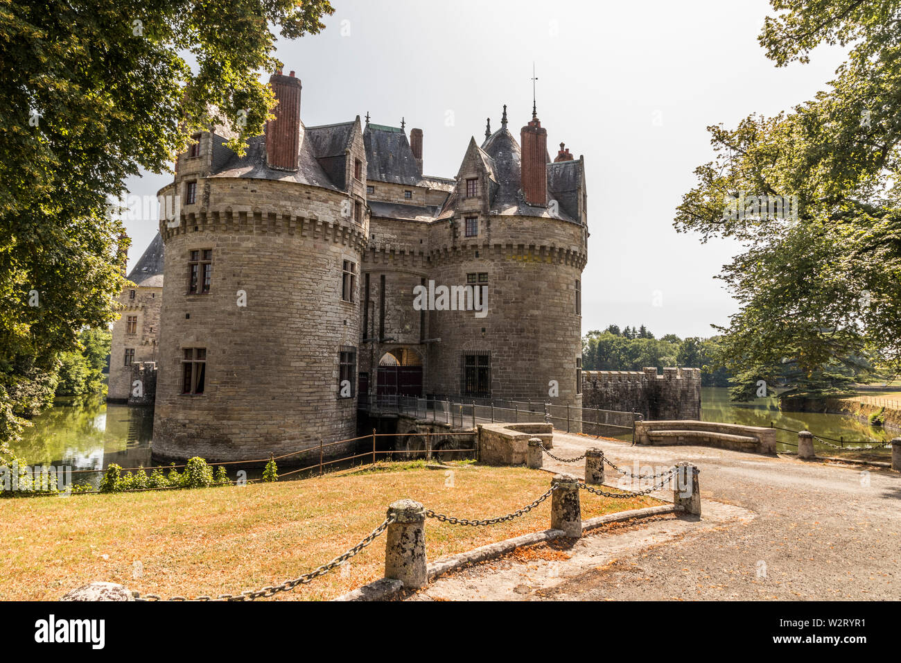 Chateau de la bretesche hi-res stock photography and images - Alamy