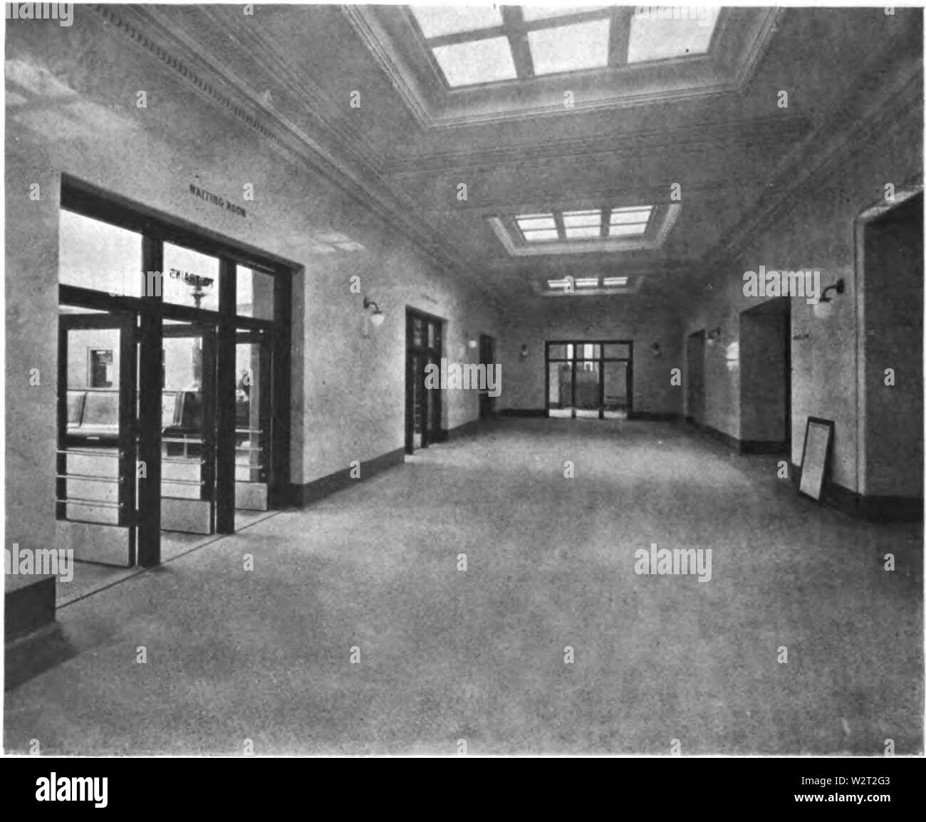 Cpr station hi-res stock photography and images - Alamy