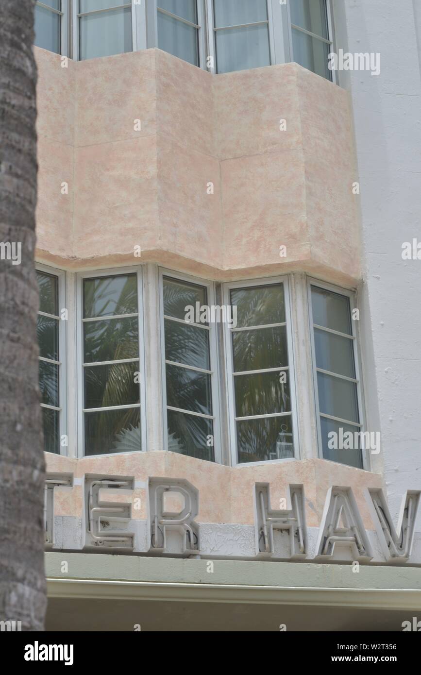 Art Deco Miami High Resolution Stock Photography and Images - Alamy