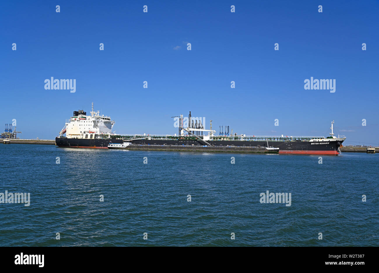 British petroleum ship hi-res stock photography and images - Alamy