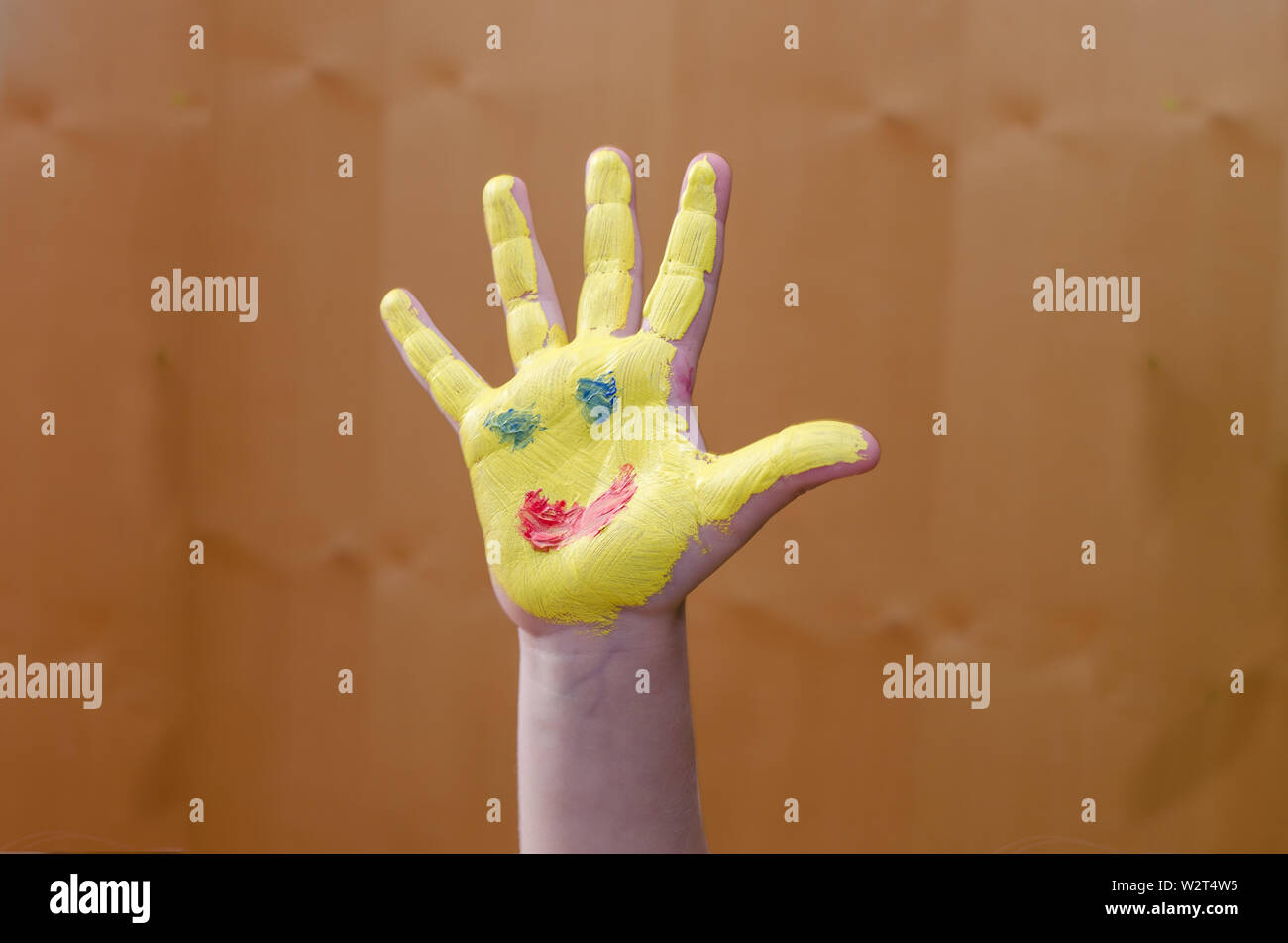 Children hand painting hi-res stock photography and images - Alamy