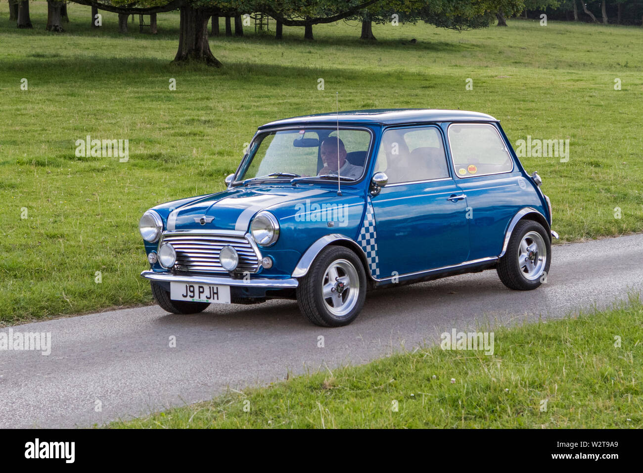 Old Mini Cooper High Resolution Stock Photography and Images - Alamy