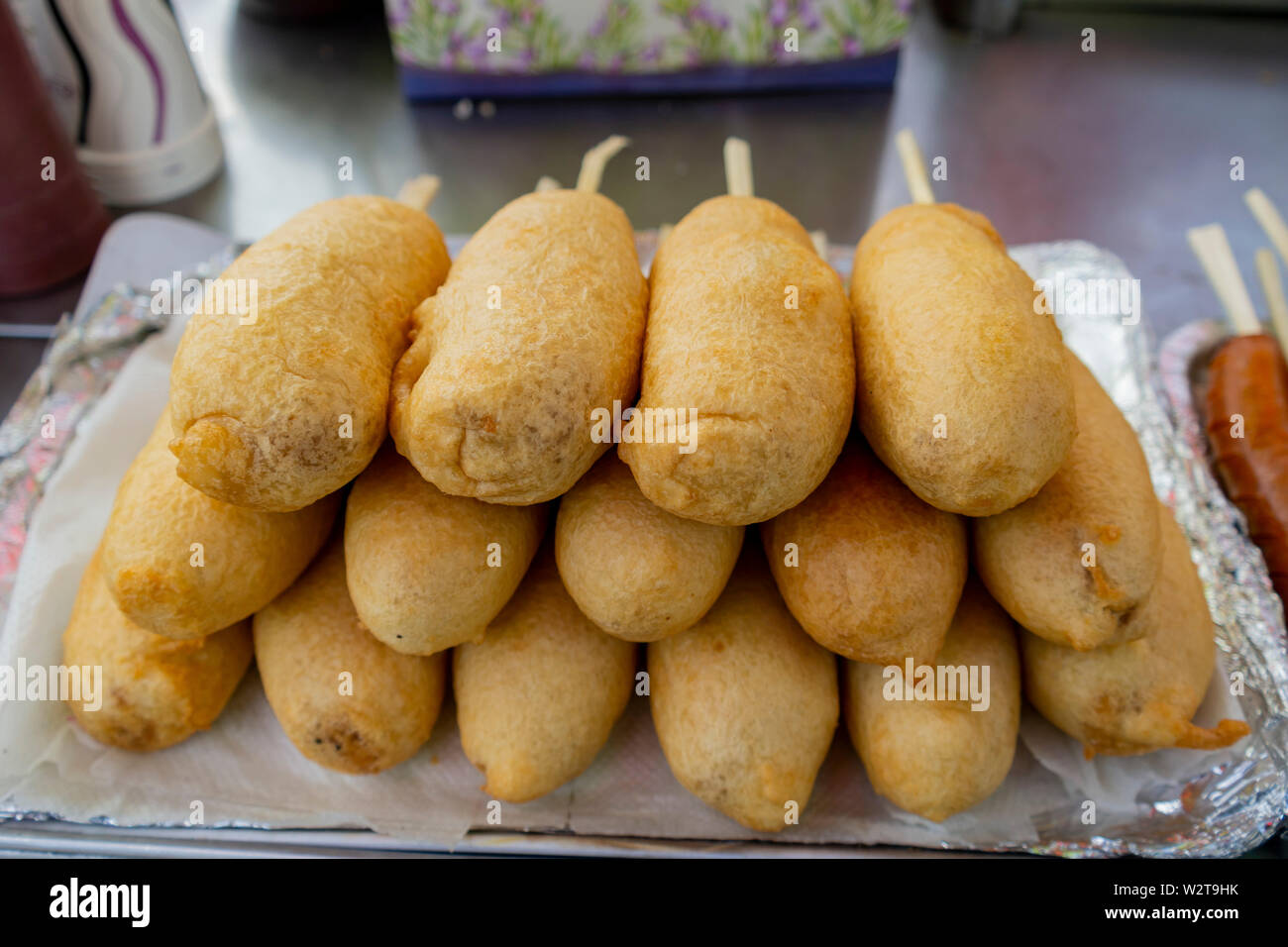 Traditional korean dog hi-res stock photography and images - Alamy