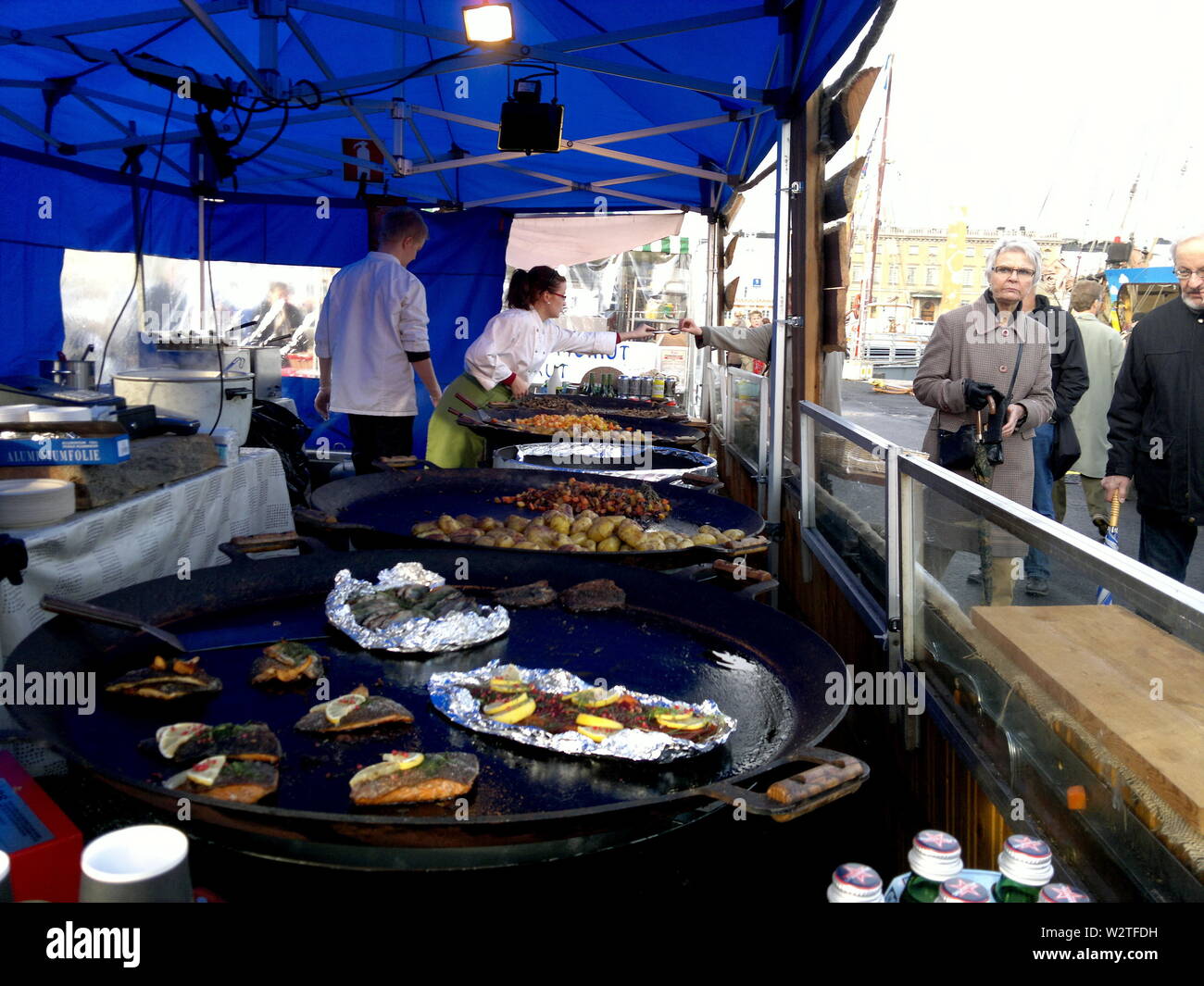 Runner vomiting hi-res stock photography and images - Alamy
